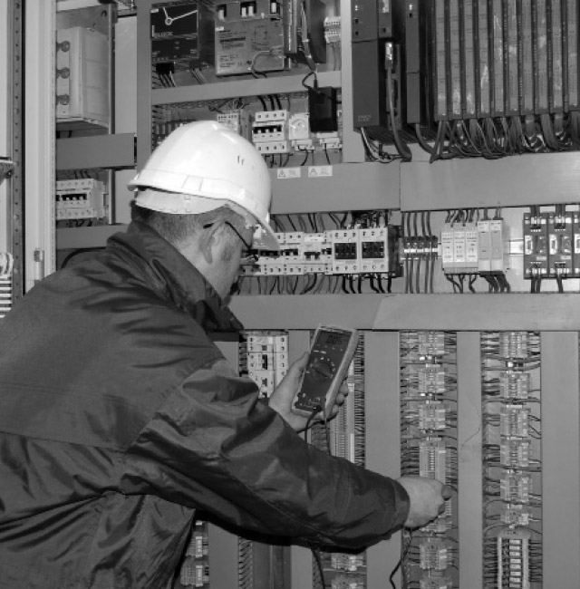 image-multitechnique-maintenance - Bovis Facilities